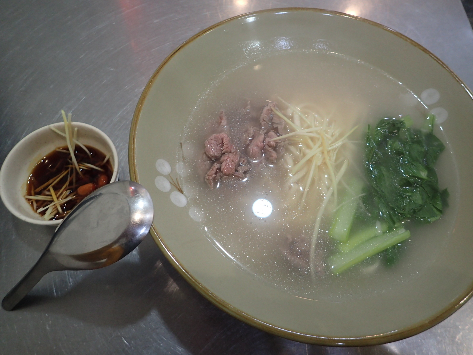 また来たよ，台湾 082 牛肉湯: 春夏秋冬